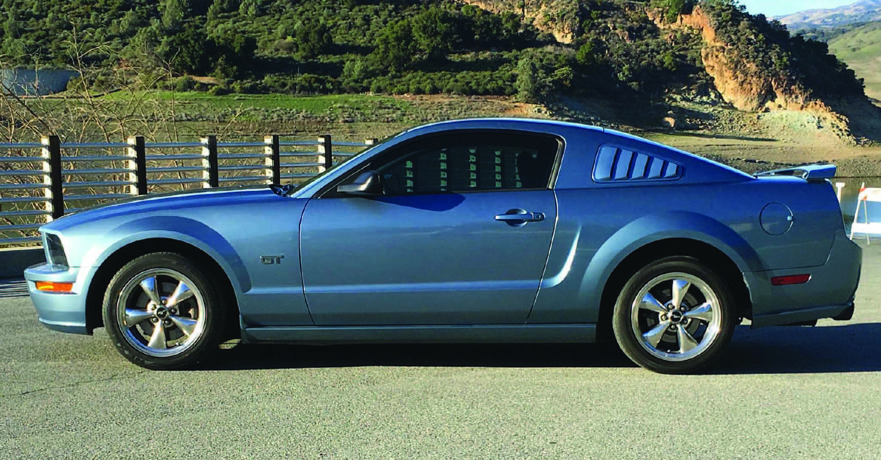 Vintage Mustang Owners Association (VMOA)
